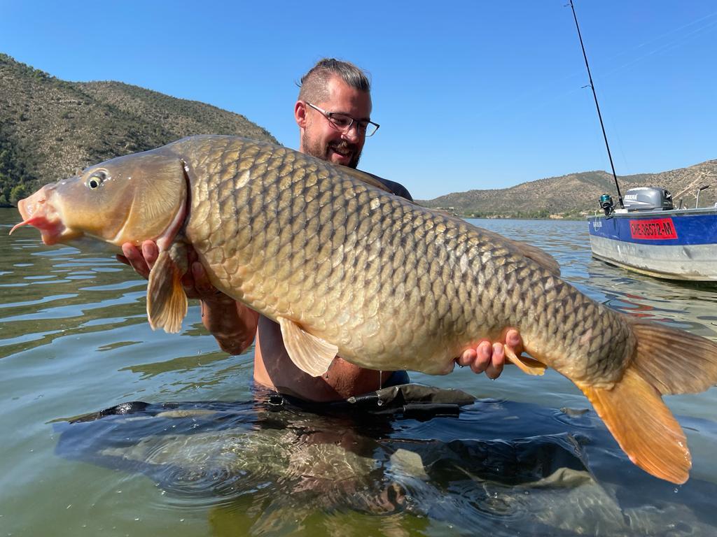 Rybářský kemp ve Španělsku: Fishing Camp Almaebre - Všechno pro rybáře
